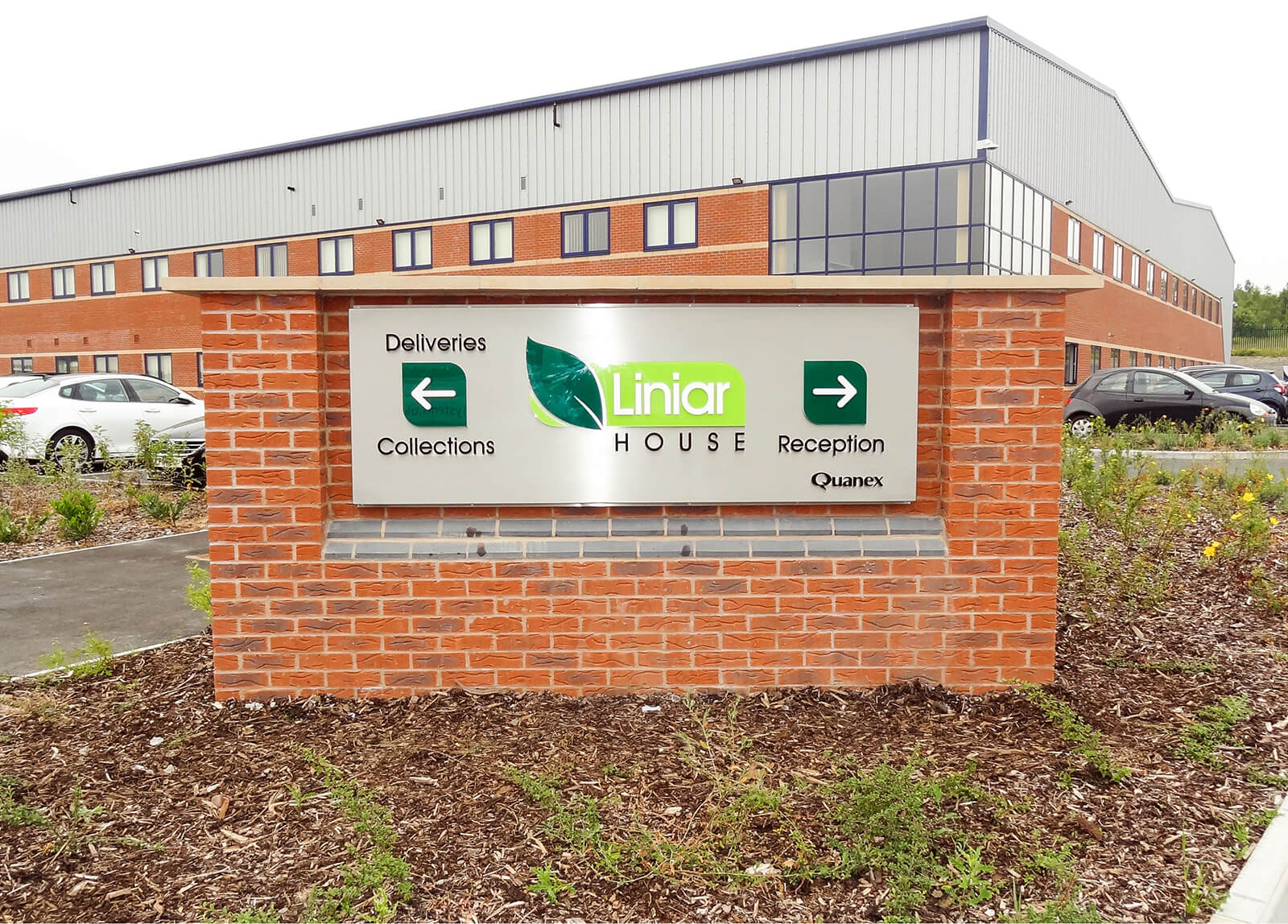 Tray Signs & Aluminium Tray Signs | Sign Makers Sign Systems UK