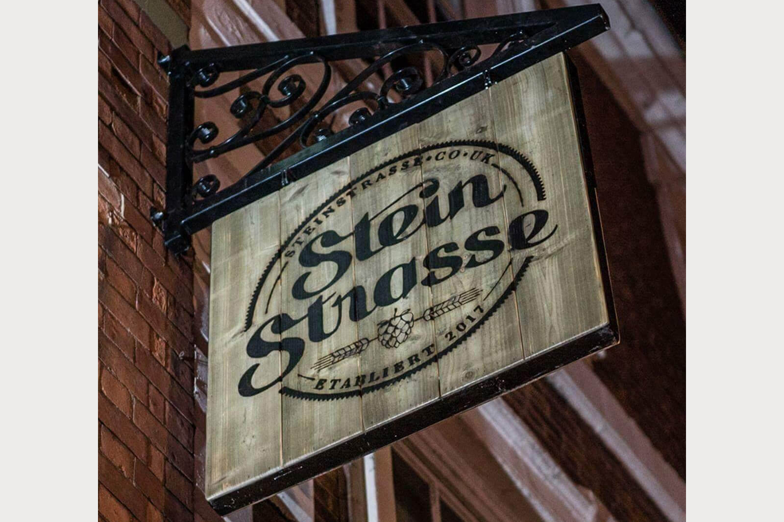 Bespoke Signs & Bespoke Signage - Sign makers Sign Systems UK Ltd